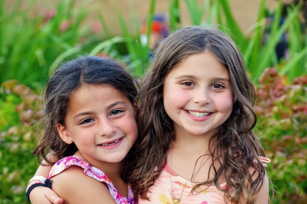 young girls SUS | Congregation Beth Shalom